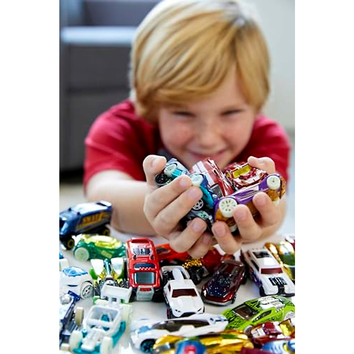 Hot Wheels Toy Trucks & Cars, 50-Pack, Set of 50 1:64 Scale Individually Packaged Vehicles, Instant Collection (Styles May Vary) (Amazon Exclusive)