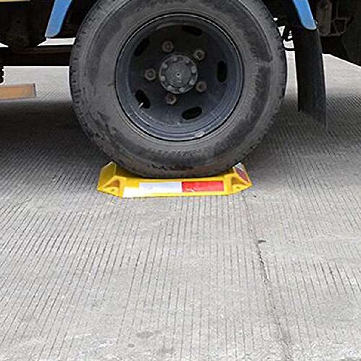 Folding Parking Barrier,Parking Space Lock Manual Parking Blocker,Thickened Safety Anti Parking Blocker,for Private Parking Spaces in Parking Garages