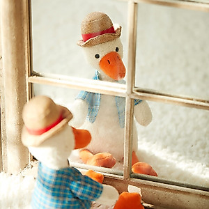 Houwsbaby 11'' Easter Duck Stuffed Animal in Plaid Shirt Easter Duck Plush Toy with Hat, Adorable for Totter Kids Boys Girls Holiday Christmas Birthday, Beige