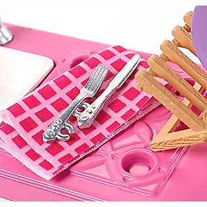Barbie Indoor Furniture Playset, Kitchen Dishwasher with Working Door and Pull-Out Tray, Plus Dishes and Washing Accessories