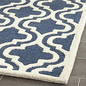SAFAVIEH Cambridge Collection 2' x 3' Navy/Ivory CAM132G Handmade Moroccan Premium Wool Accent Rug