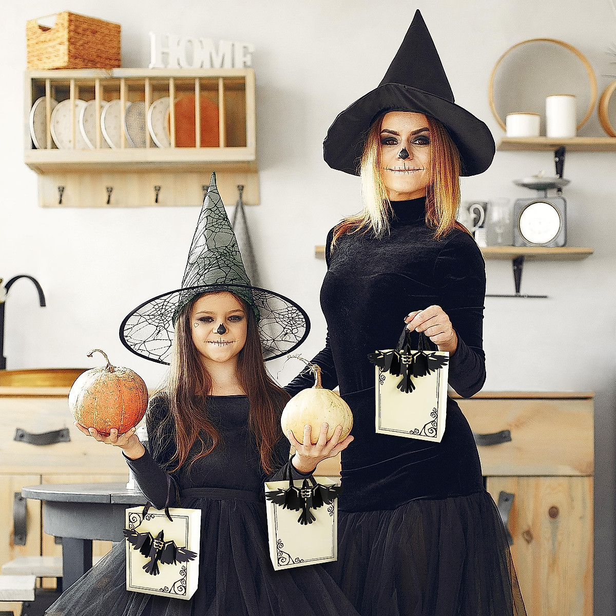 Cheerland 8pcs Halloween Party Favor Bags with Gothic Paper 3D Crow for Birthday Baby Shower Paper Bags Snack Bag Raven Goodie Bag Candy Bag with 3D Crows Party Supplies Trick or Treat Bag