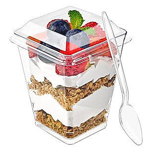 Zezzxu 50 Pack 5 oz Dessert Cups with Lids and Spoons, Plastic Parfait Cups with Lids Clear Mini Dessert Cups with Spoons for Party Appetizers Yogurt Fruit Trifle Mousse Pudding
