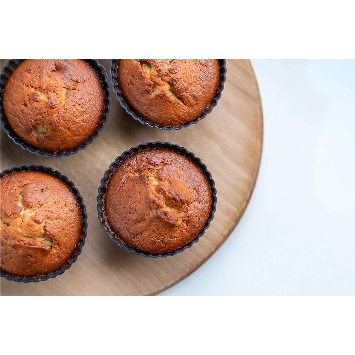 Jisiloe Silicone Baking Cups Cupcake Liners, Pack of 12 Reusable Non-Stick Muffin Liners For Baking Cupcake Holder Mold (Dark Green)