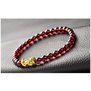 MANRUO Feng Shui The Best Prosperity Red Bead Garnet Bracelet with One Golden Pi Xiu/Pi Yao Lucky Wealthy Amulet Brecelet Jewelry
