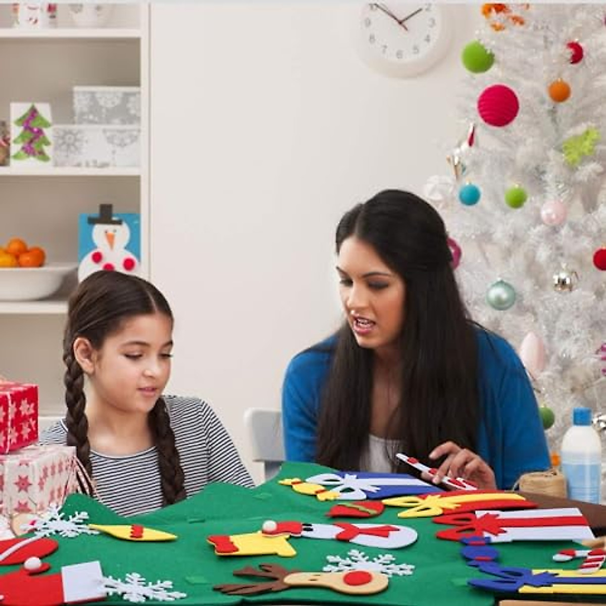 diuna 3D DIY Felt Christmas Tree, Handmade DIY Decoration and 18 Different Ornaments, Gifts for Kids New Year Christmas Decorations Gifts with LED