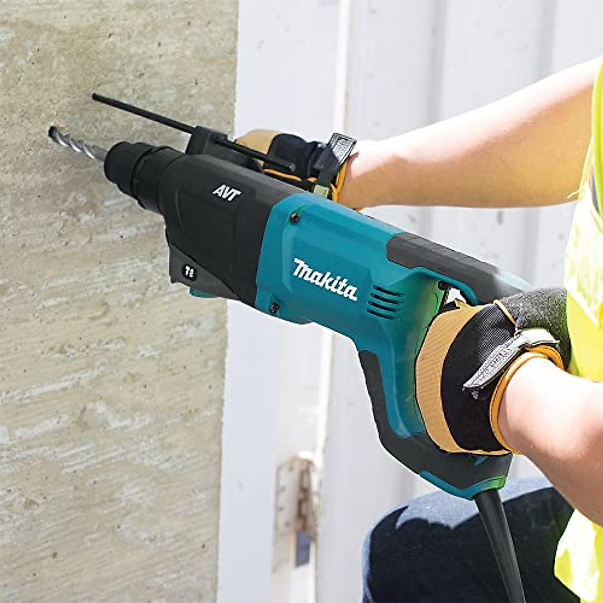 Makita HR2641 1" AVT Rotary Hammer, Accepts Sds-Plus Bits (D-Handle)