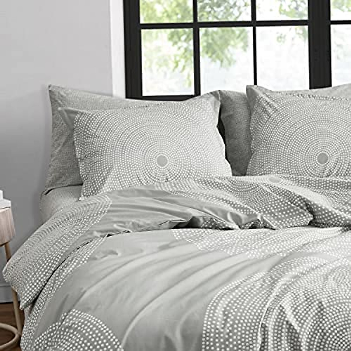 Marimekko - Queen Comforter Set, Smooth Cotton Percale Bedding with Matching Shams, Medium Weight Home Decor (Fokus Grey, Queen)