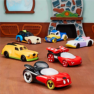 Hot Wheels Mattel Disney Toy Cars 6-Pack, Set of 6 Character Vehicles in Collectable Packaging: Mickey, Minnie, Pluto, Daisy, Donald & Goofy