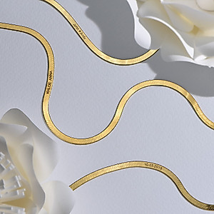 Oak & Luna - Personalized Slim & Wide Herringbone Bracelet with Custom Inscriptions - Designer Gift for Her, Women - Dainty Jewelry for Christmas, Mother's Day, Birthday (Wide Chain, 18k Gold Plated Sterling Silver)