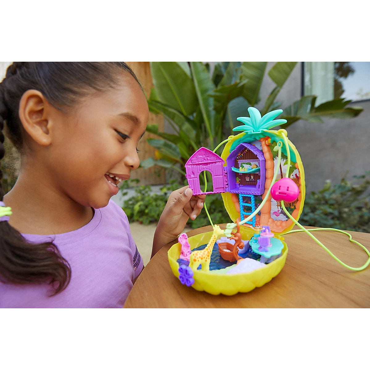 Polly Pocket Dolls & Accessories, 2-in-1 Travel Toy, Pineapple Purse Playset with Micro Polly & Lila Dolls