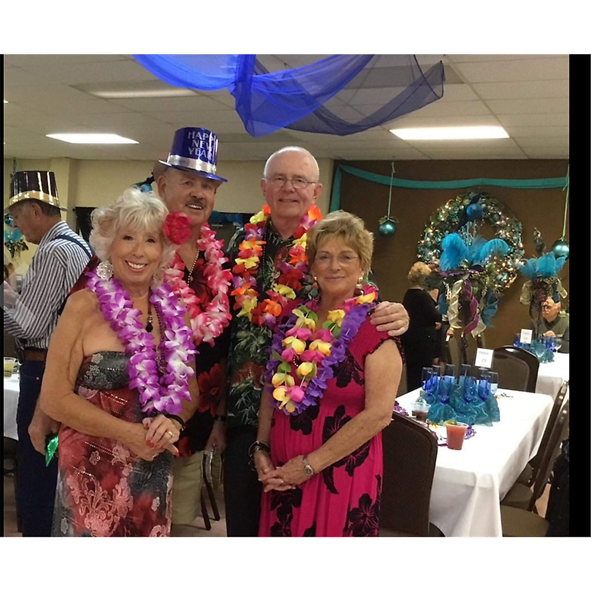 8 Pcs Thicken 41 Inch Hawaiian Leis, 4 Color Lei for Graduation Party, Dance Party, Photo Prop in Outdoors (8 Pcs 4 Color)