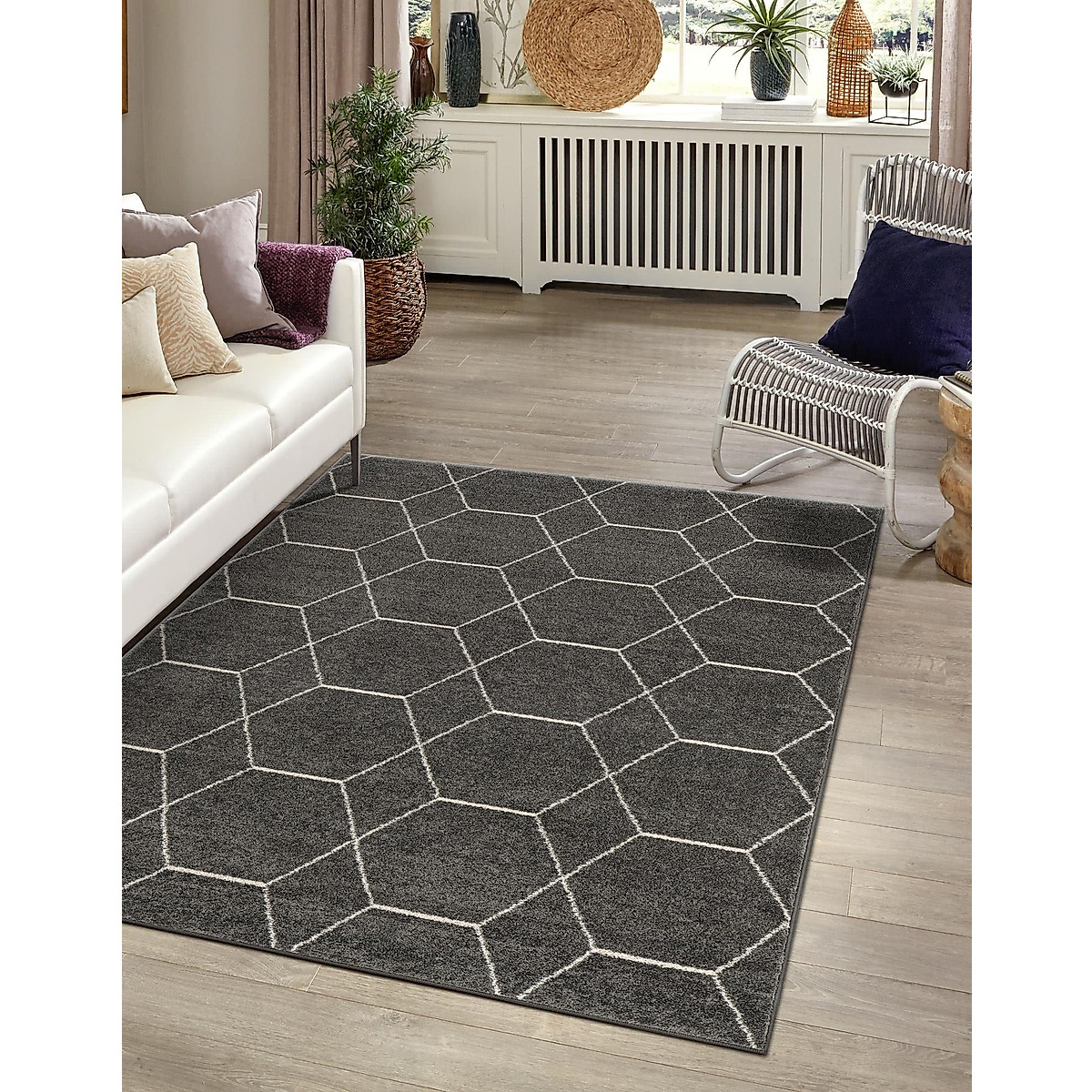Rugs.com Lattice Frieze Collection Rug – 4' x 6' Dark Gray Medium Rug Perfect for Living Rooms, Large Dining Rooms, Open Floorplans