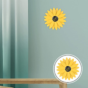 Happyyami Floral Wall Sculpture Metal Daisy Wall Art Inspirational Wall Sculptures Sunflower Hanging Figurine Wall Hanger Ornaments for Balcony Decor Yellow Garden Wall Art