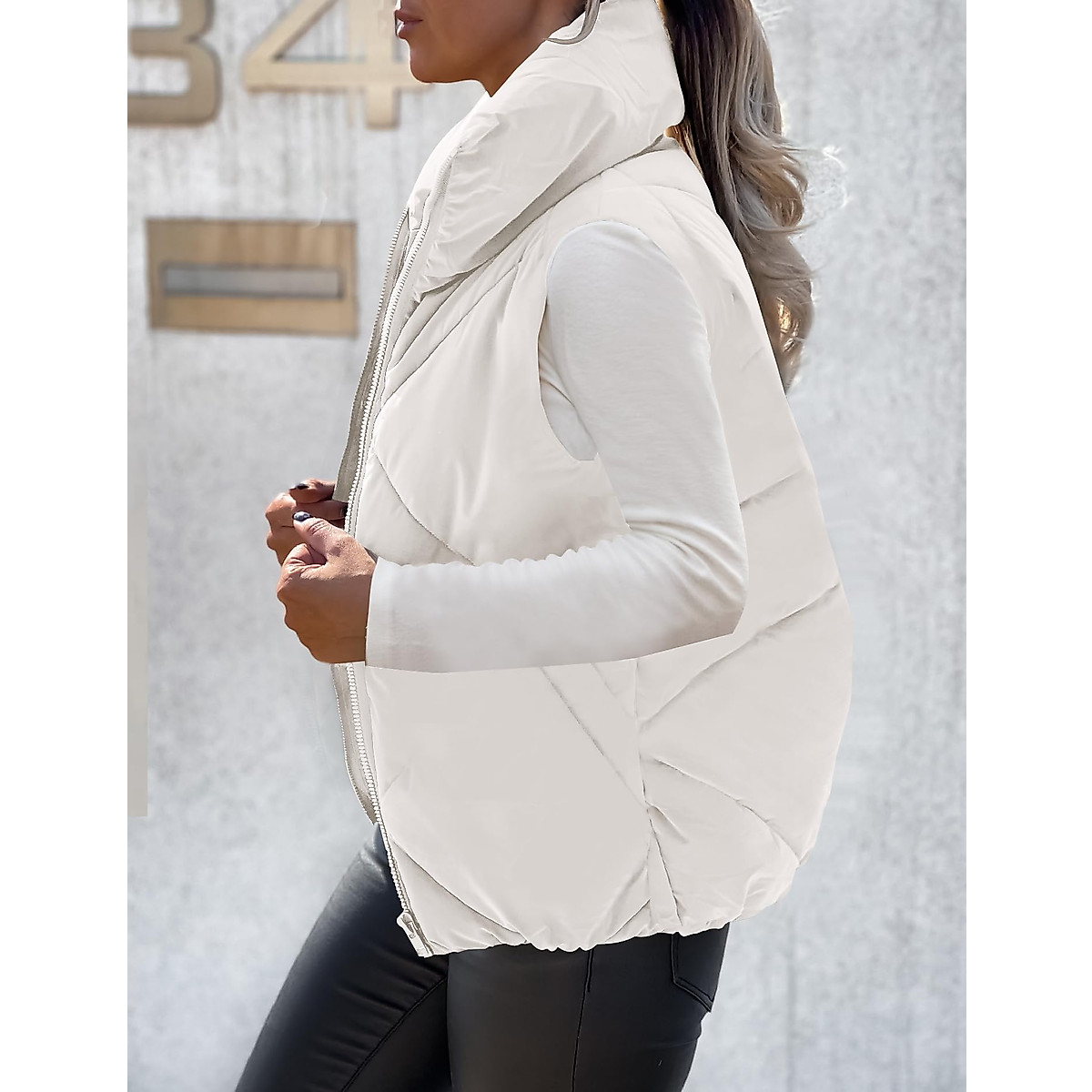 MEROKEETY Womens Puffer Vest Sleeveless Zip Up Quilted Coat Lightweight Stand Collar Gilet Jacket With Pockets White Large