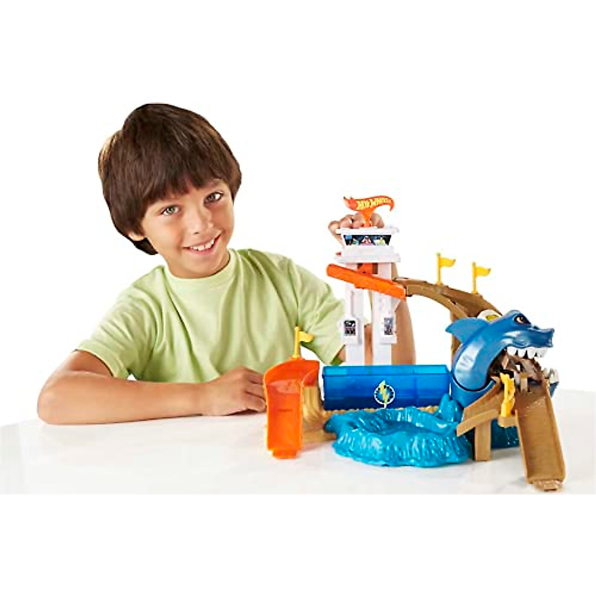 Hot Wheels Toy Car Track Set, Color Shifters Sharkport Showdown with 1 Color Shifters 1:64 Scale Car