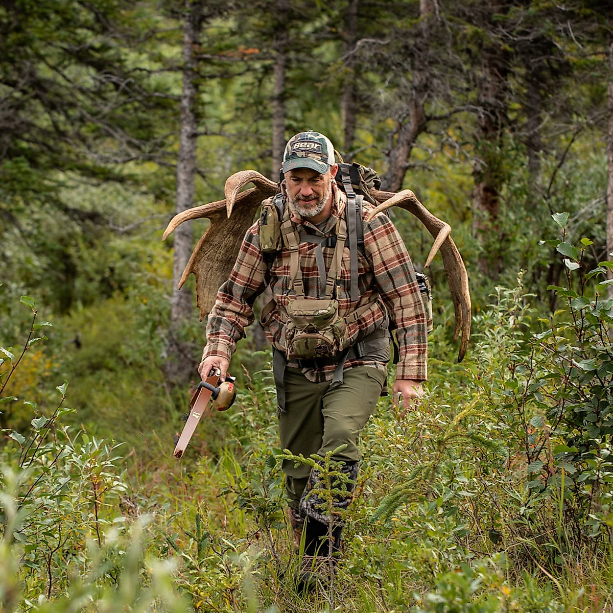 Alaska Classic HBS Bino Pack | Camo Binocular Harness Vest | Hunting Binoculars and Rangefinder Pouch (Mossy Oak Break-Up Country)