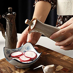 Cabilock Ceramic Soy Sauce Bottle Porcelain Vinegar Pot Olive Oil Pot Container Dispenser Beauty Cosmetic Storage Jar for Home and Salon White