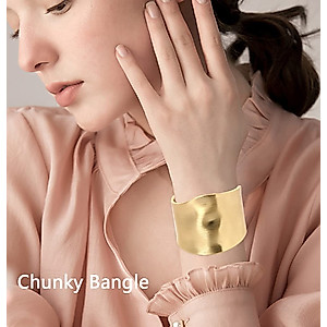 SAMOCO 3Pcs 18K Gold Plating Bangles Bracelets for Women Chunky Polished-Finish Wrist Cuff Wrap Hinge Twist Bangle Opening Wide-Grooved Wire Statement Fashion Jewelry Bracelet for Women