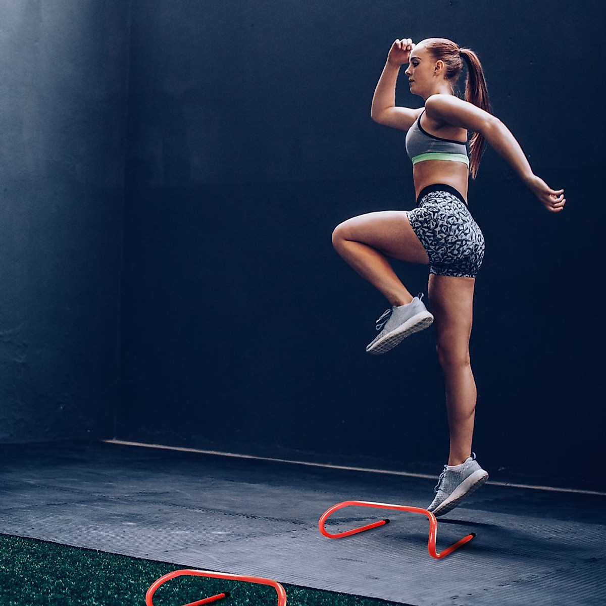 Agility Training Hurdles, 5-Pack - Hi Visibility Speed Endurance Indoor/Outdoor Practice Equipment for Track & Field - Fences for Sports Team Condition & Coaching Football, Soccer, & Cross Country