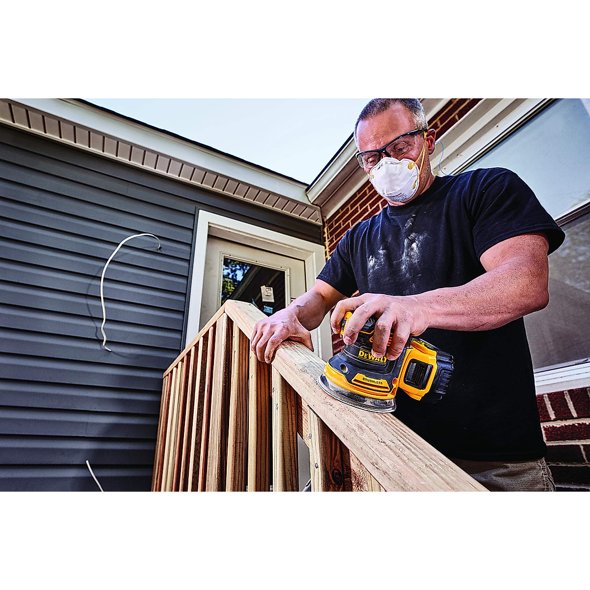 Dewalt DCW210BR 20V MAX XR Brushless Variable-Speed Lithium-Ion 5 in. Random Orbital Sander (Tool Only) (Renewed)