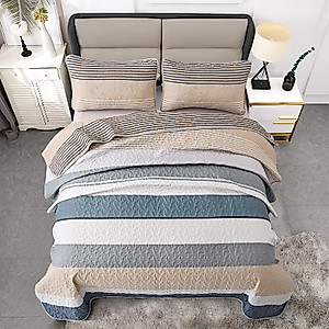 Dinjoy Grey Boho Quilt King Striped Khaki Bedspread Lightweight Boho 3 Pieces Reversible Quilt Set Micofiber Farmhouse Quilt Set with 2 Pillowcases for All Seasons Fall (Gray Striped Quilt)