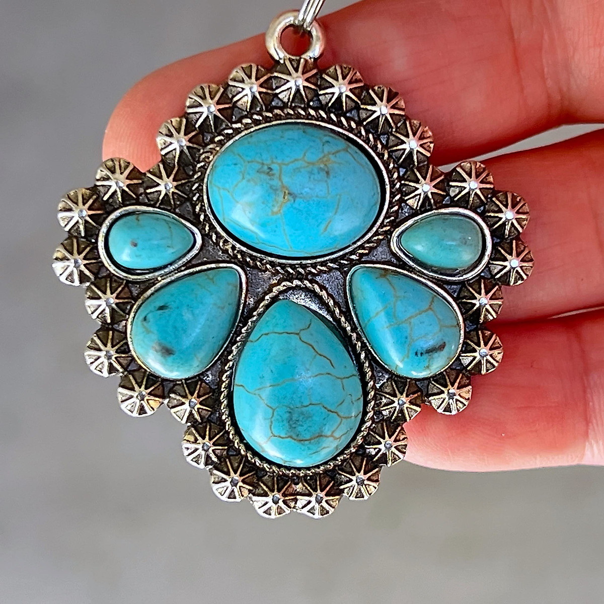 Silver Boho Western Medallion Turquoise Zipper Pull for Backpacks, Cute Purse Charms, Unique Custom Handbag Jewelry, Personalized Zipper Charms, Camera Bag Charms, Cool Key Chain Charm