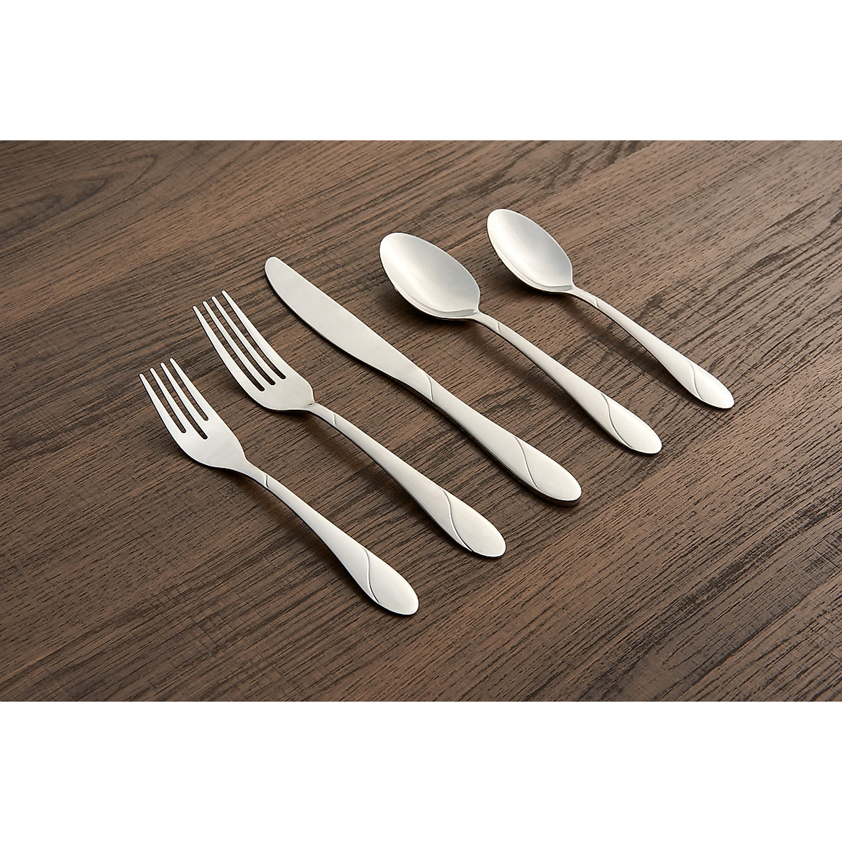 Cambridge Silversmiths Swirl Sand 89-Piece Flatware Set