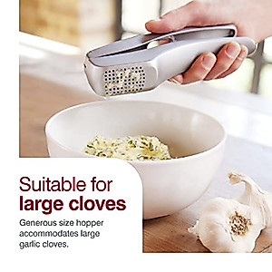Zyliss Susi 3 Garlic Press - Garlic and Ginger Mincer - Built-In Cleaner - Garlic Crusher, Mincer and Peeler - Dishwasher Safe - Cast Aluminum