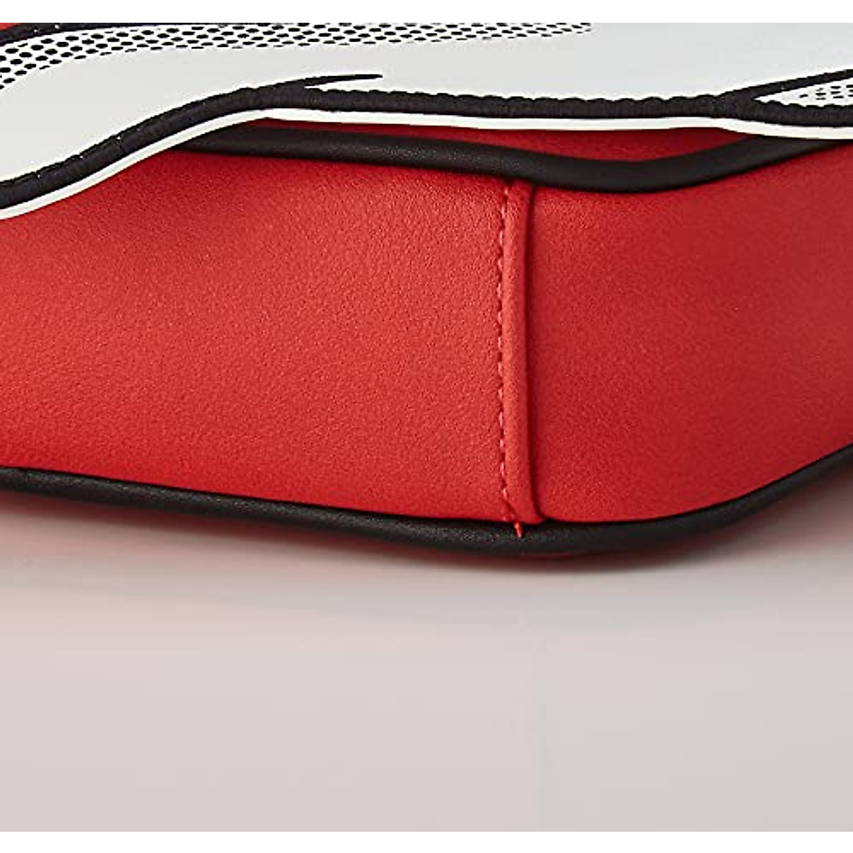 Loungefly Bohemian, Rojo