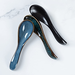 HOKELER Ceramic Asian Soup Spoons 5.6 inch Chinese Japanese Porcelain Soup Spoon for Ramen Pho Miso Wonton, Set of 4 (4 Colors)