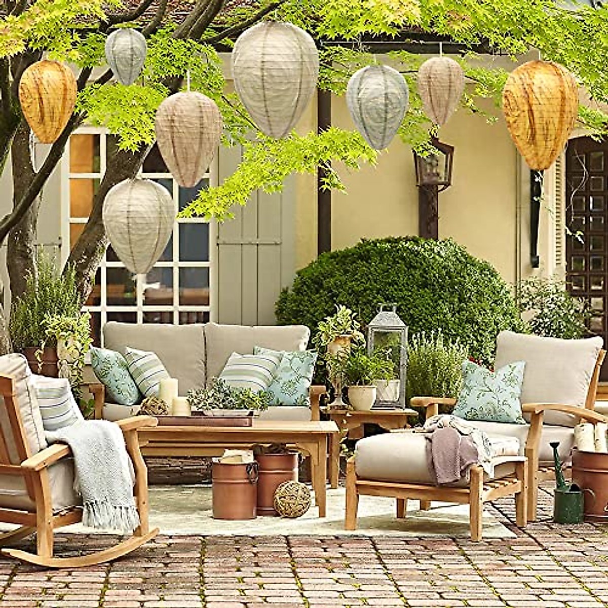 Wasp Nest Simulation Light Nesting, Fake Wasp Nest Bee Paper Lanterns, Hanging Wasp Repellent and Deterrent, Paper Drive Beehive Lantern for House Corner and Garden Outdoor, 8pcs
