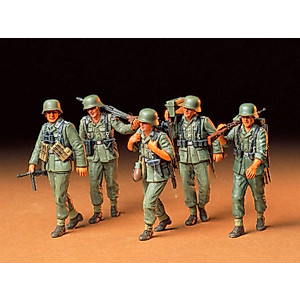 TAMIYA 300035184 1:35 WWII Figurine Set, Machine Gun Troop in Manoeuvre (5)