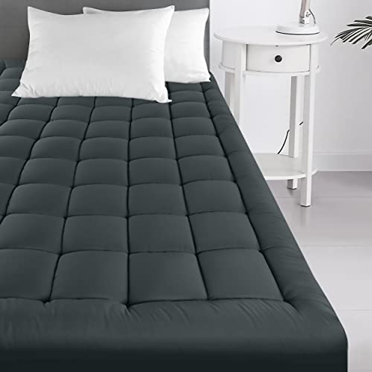 Utopia Bedding Quilted Fitted Premium Mattress Pad Full Size Grey, Pillow Top Mattress Topper Elastic Fitted Fluffy Mattress Protector, Mattress Cover Stretches up to 16 Inches Deep, Machine Washable