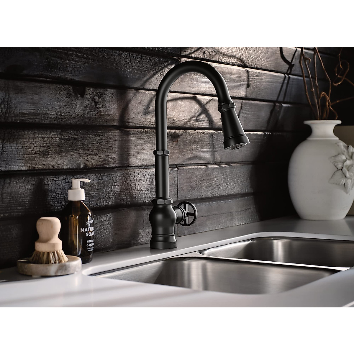 Moen Paterson Matte Black One-Handle Pull-down Kitchen Faucet with Spray Head and Power Boost, Includes Interchangeable Handle, S72003BL