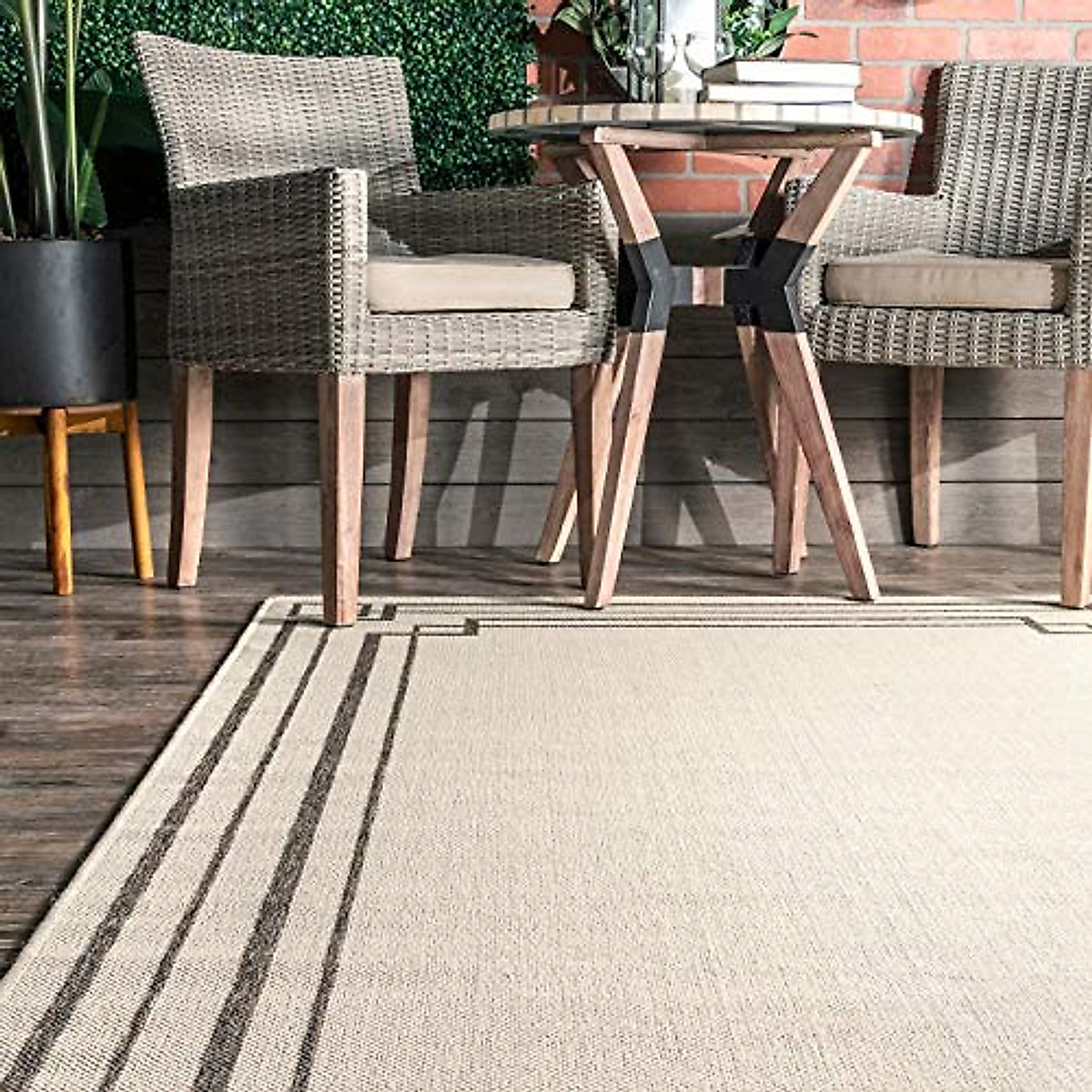 nuLOOM Katalina Simple Border Indoor/Outdoor Area Rug, 6' 7" x 9', Ivory
