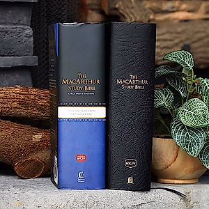 NKJV, The MacArthur Study Bible, Large Print, Hardcover: Holy Bible, New King James Version