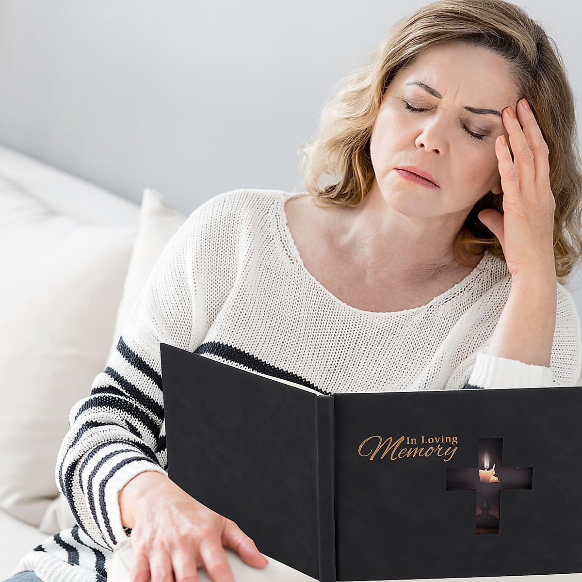 Funeral Guest Book For Memorial Service ,Funeral Sign In Book for guests,Hardcover Funeral Guest Books Celebration of Life,In Loving Memory Guest Sign In Book for Funeral,total 88 pages for 280 Guests