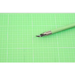 NT Cutter Resin Holder Art Knife, Green Holder, 1 Knife (D-401P-G)