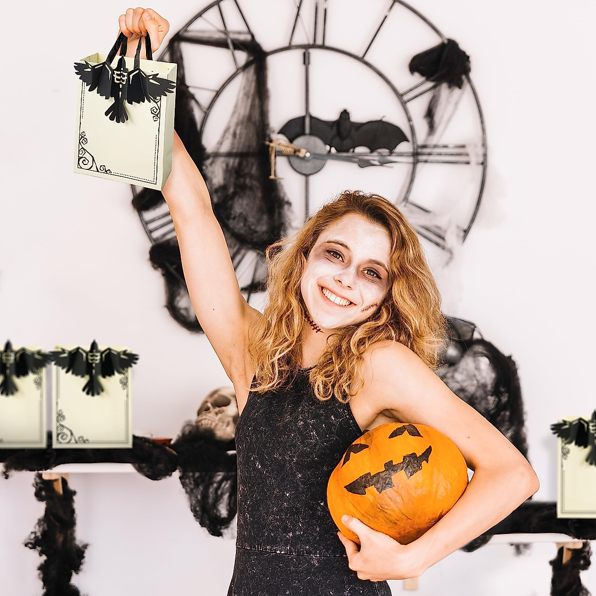 Cheerland 8pcs Halloween Party Favor Bags with Gothic Paper 3D Crow for Birthday Baby Shower Paper Bags Snack Bag Raven Goodie Bag Candy Bag with 3D Crows Party Supplies Trick or Treat Bag