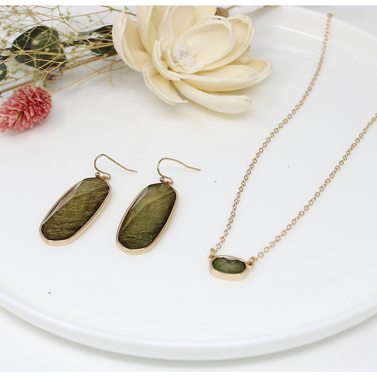 POMINA Fashion Statement Green Resin Oval Teardrop Earrings for Women Colorful Sparkle Faceted Crystal Glass Dangle Drop Earrings (Oval- Olive)