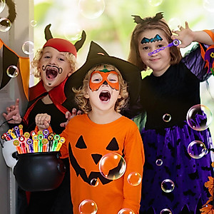 60 Pcs Halloween Bubble Wands Party Favors for Kids Halloween Treats Goodie Bag Stuffers Pinata Fillers, Mini Bubbles Bulk Halloween Toys Gifts Classroom Prizes for Toddlers Boys Girls Party Supplies