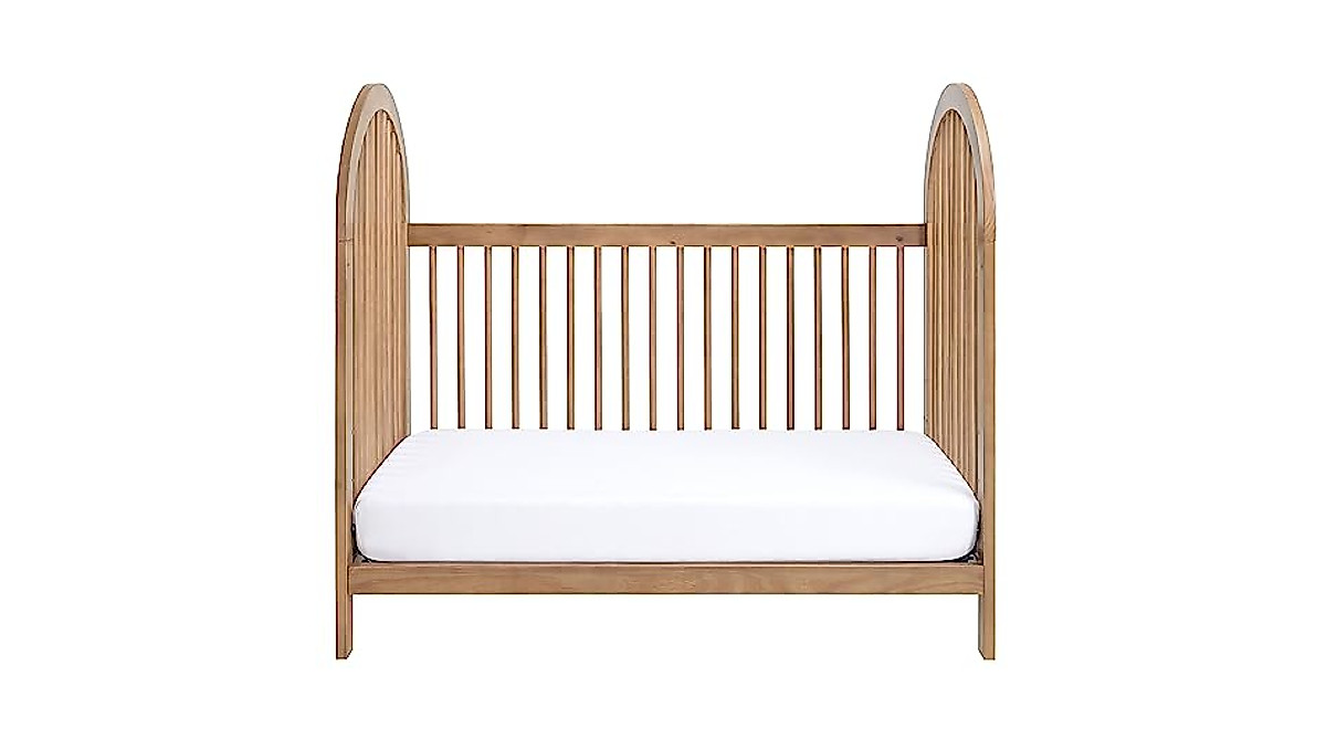 Oxford Baby Everlee 3-in-1 Crib - Stylish Safety for Your Nursery