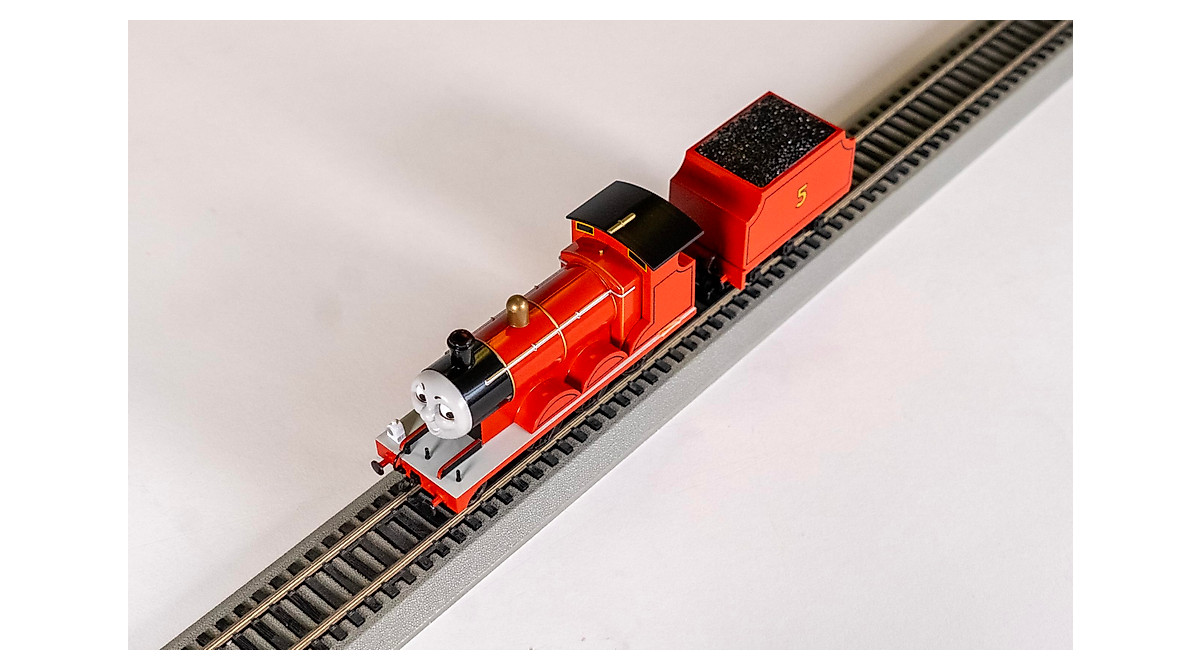 Bachmann James the Red Engine HO Scale Train w/ Moving Eyes