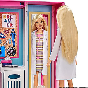 Barbie Dream Closet Playset with 30+ Clothes and Accessories Including 5 Outfits, Plus Mirror, Desk and Rotating Rack