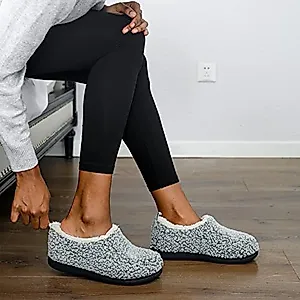 RockDove Women's Nomad Slipper with Memory Foam, Size 8-9 US Women, Light Grey