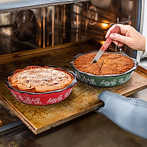 Cedilis 4 Pack Ceramic Mini Pie Pans, 6 inch Pot Pies Pan with Fluted Rims, 10oz Small Pie Dish for Baking Individual Quiche, Tarts, Fruit Pies, Microwave and Dishwasher Safe, 4 Color