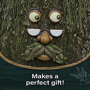 Tree Faces Decor Outdoor – Tree Hugger Yard Art Garden Decoration – Unique Garden Peeker for Outdoors and Indoors – Old Man Tree Art