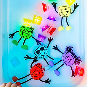 Glo Pals Sammy Water-Activated Bath Toy with 6 Reusable Light-Up Cubes for Sensory Play