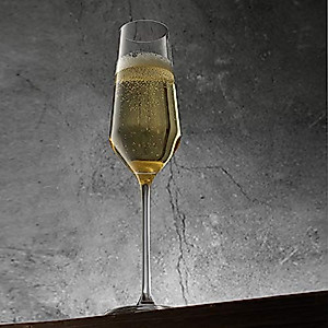 JoyJolt Champagne Flutes – Layla Collection Crystal Champagne Glasses Set of 4 – 6.7 Ounce Capacity – Ideal for Home Bar, Special Occasions – Made in Europe